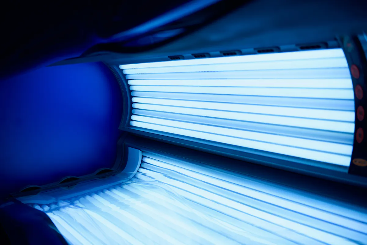 New research shows indoor tanning can increase melanoma risk | Medical ...